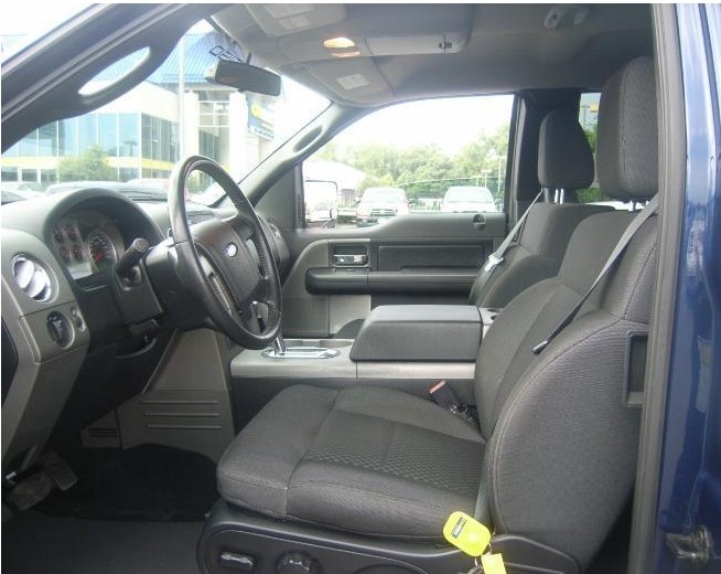 Interior De La Supercabina Ford F150 2004
