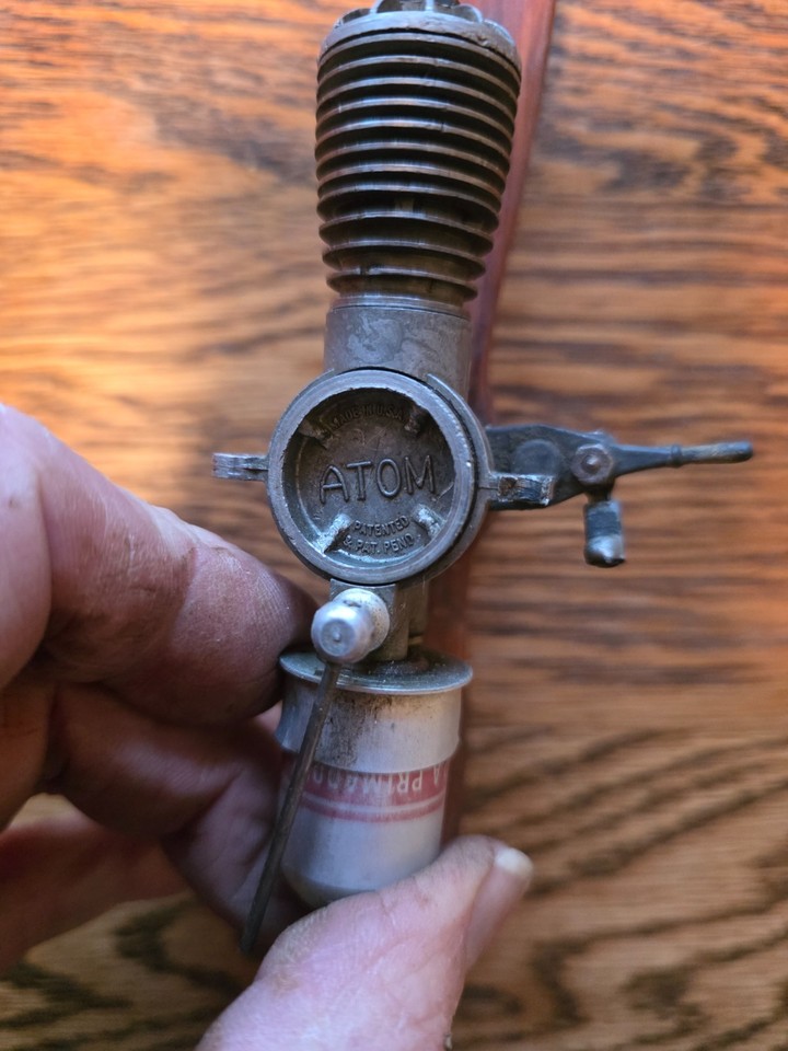 Atom ignition engine for model airplane, 1942? Good condition for its ...