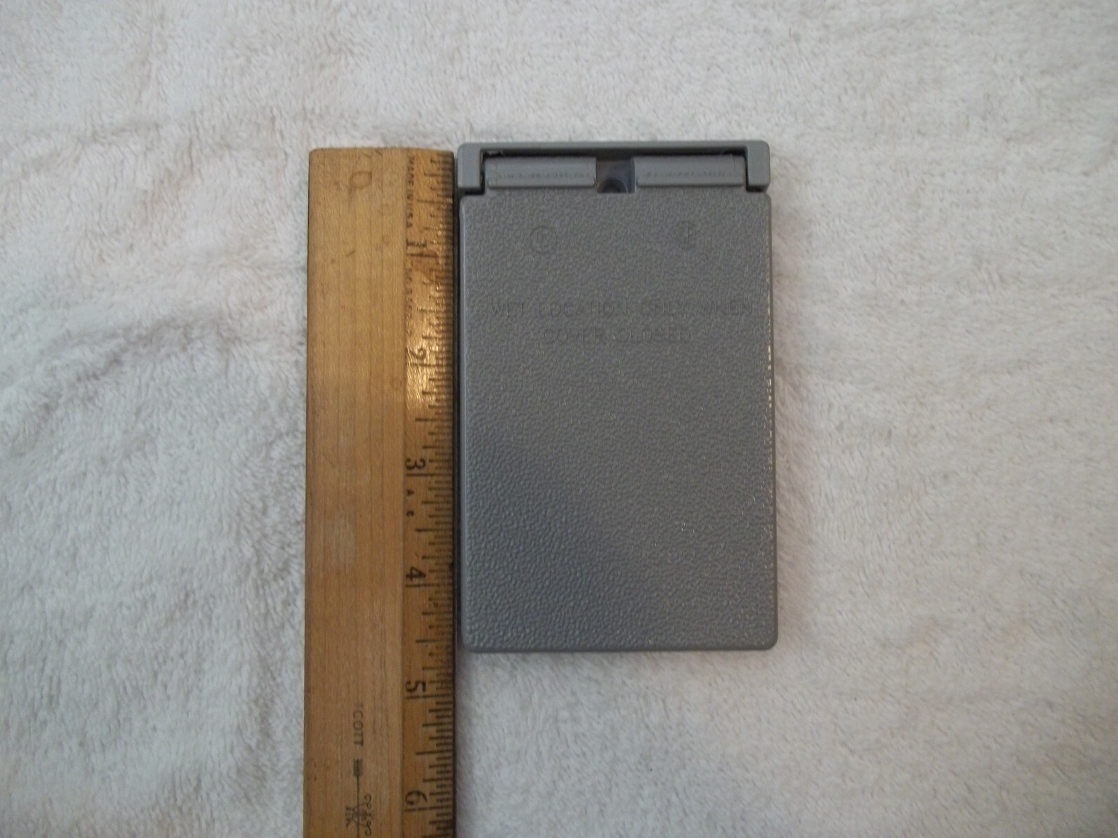 Appleton WVG1 Weatherproof Cover, 1 Gang, Vertical Mount; for Duplex ...