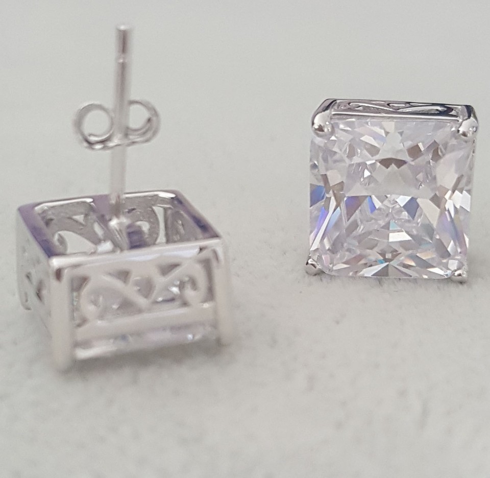 First Lady Melania Trump Princess Cut Diamond Earrings (President ...