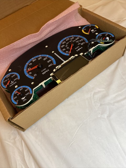 2602886C93 International 4300 Navistar Instrument Cluster for sale ...