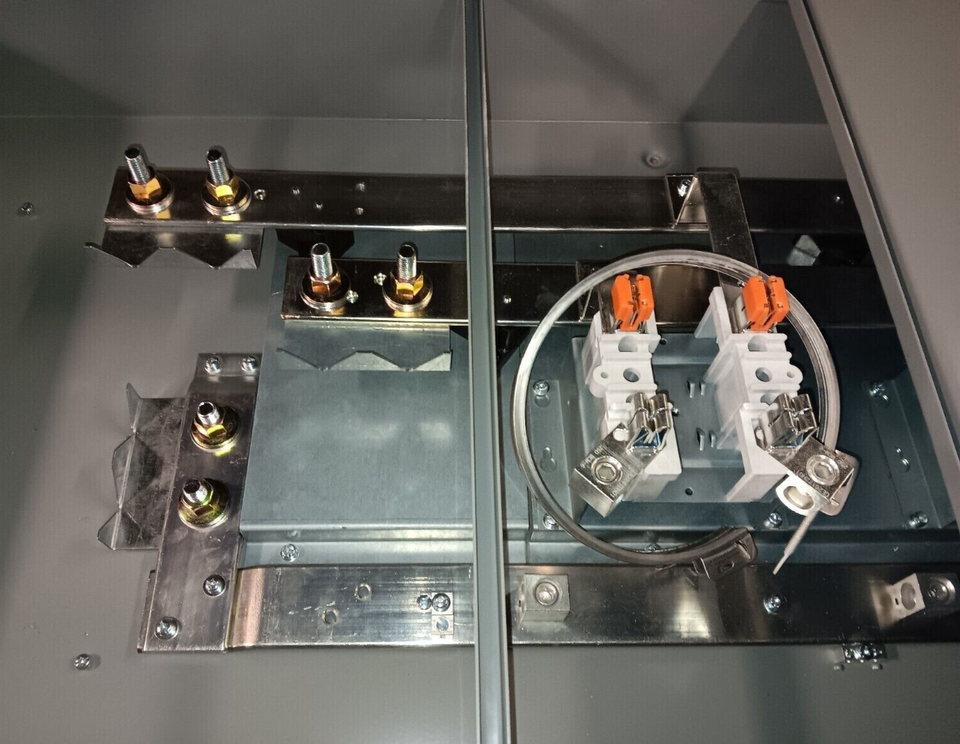 NEW Eaton 6KU4CLX Multi Gang Meter Socket 6-Gang 400A 600V 4 Jaw CSA ...