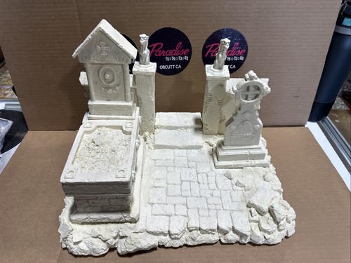NEW BASE CEMETERY 6 resin kit. Design, sculpt, by JL CRINON Vintage Set ...