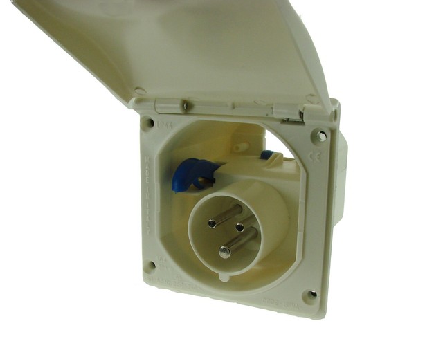Flush-fit Caravan Mains Electric Hookup Inlet Socket 240v 16 Amp for ...