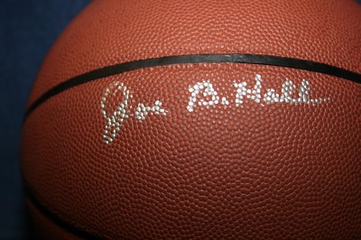JOE B. HALL AUTOGRAPHED NIKE BASKETBALL UK KENTUCKY WILDCATS COACH | eBay