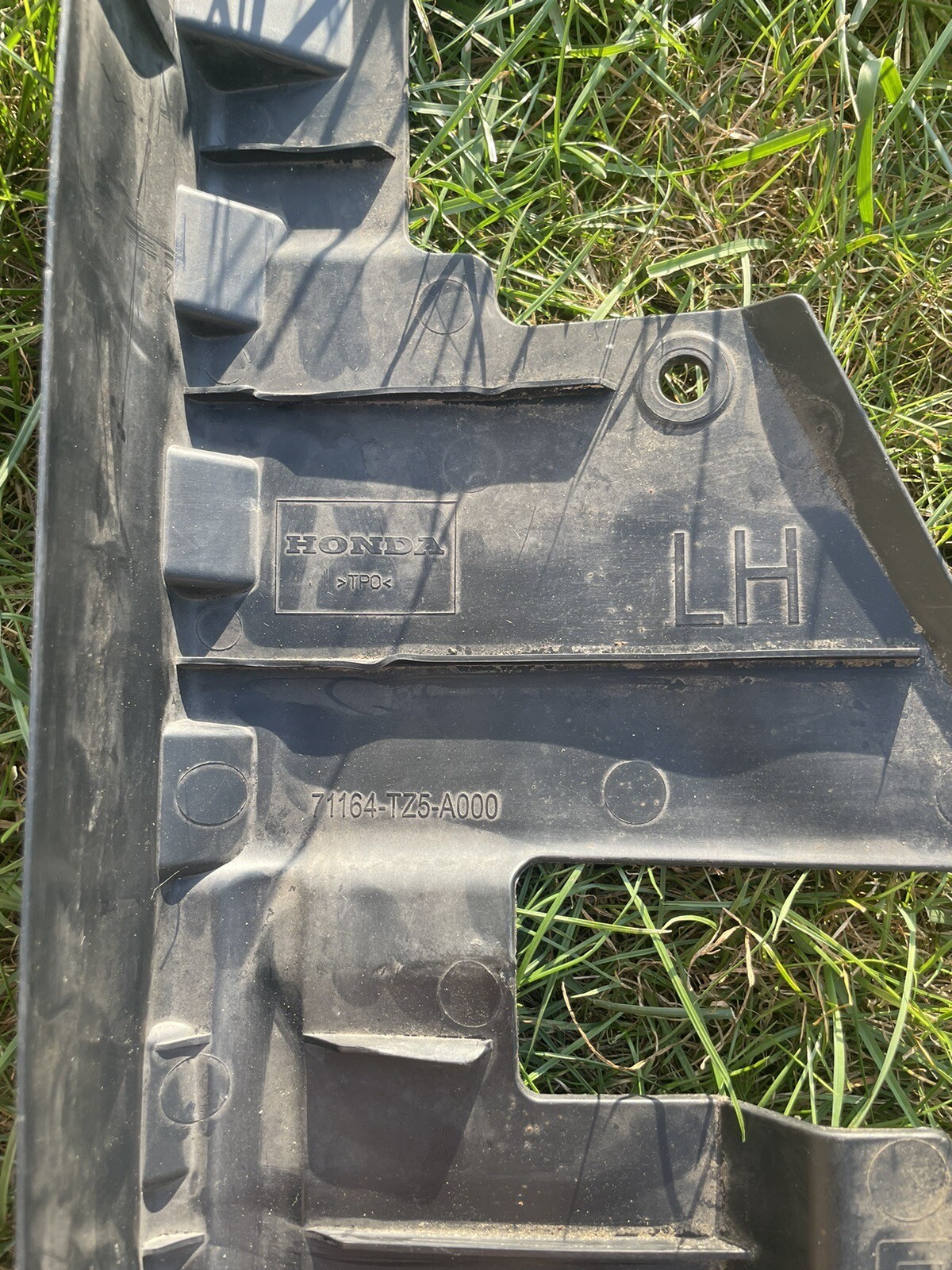 2014-2016 Acura MDX front Air Guide Plate L. Fr. 71164-TZ5-A00 LH OEM ...