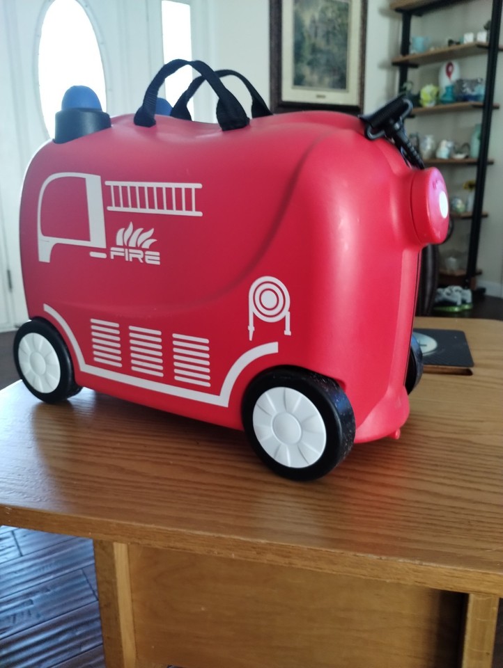 Trunki Hard Shell Fire Engine Ride On Kid Suitcase Travel Bag, No Pull ...
