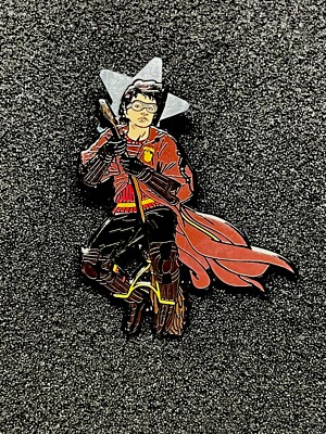 Harry Potter Pin Universal Studios Harry Flying On Broomstick Quidditch ...