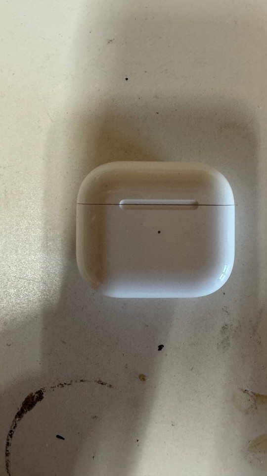 Apple AirPods Pro 3rd Generation A2564 LR with Charging Case Working ...