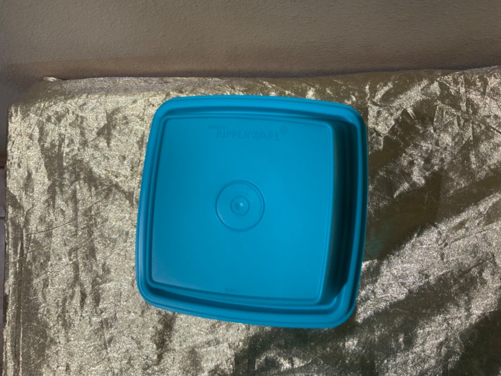 New Beautiful Tupperware Aqua Color BIG Pick-a-Deli 2L | eBay