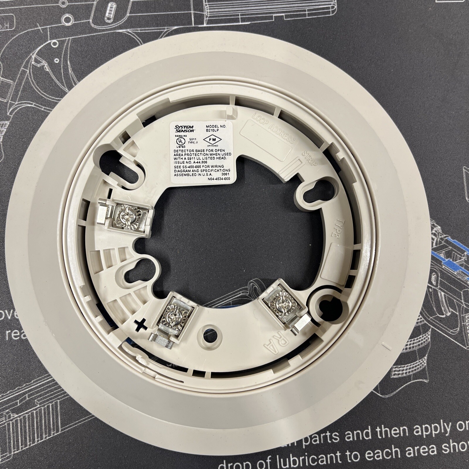 SYSTEM SENSOR PLUG IN DETECTOR BASE B210LP Brand New | eBay