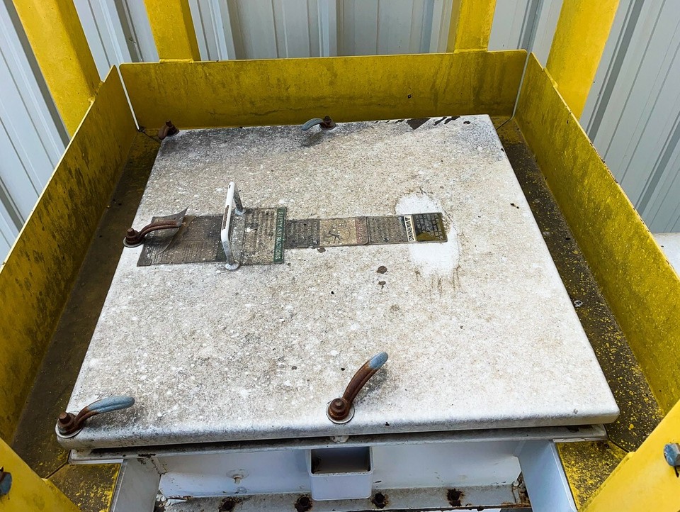 MAC Baghouse dust collector - 62 sf. Model 54ST9. Only used for about ...