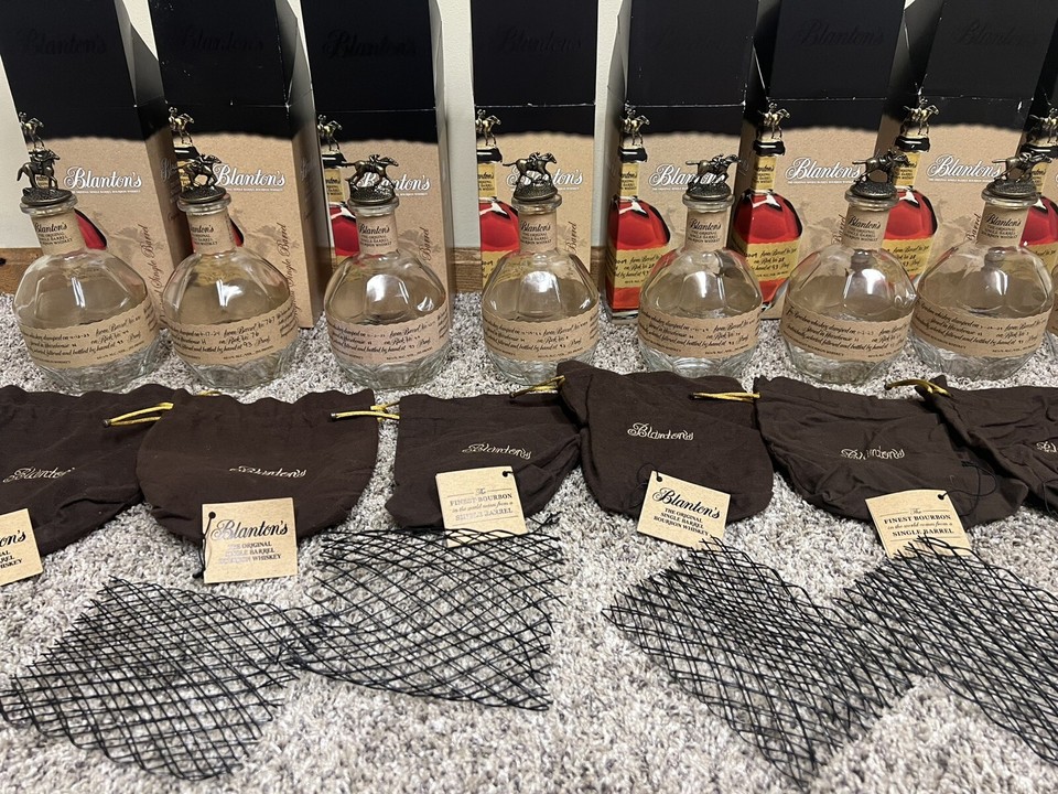 Complete Set 8 Blanton's Bourbon Whiskey Cork Stoppers w Empty Bottles ...
