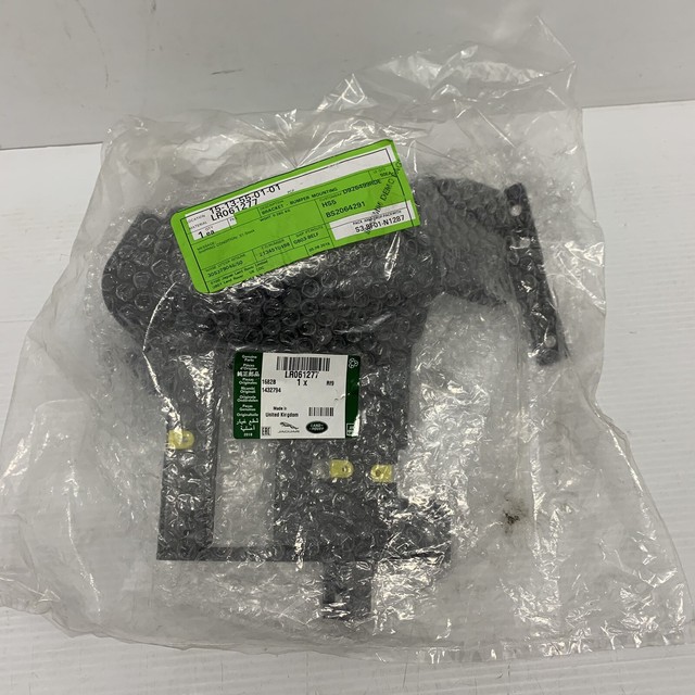 Land Rover Discovery Sport L550 Rear Right Bumper Bracket LR061277 ...