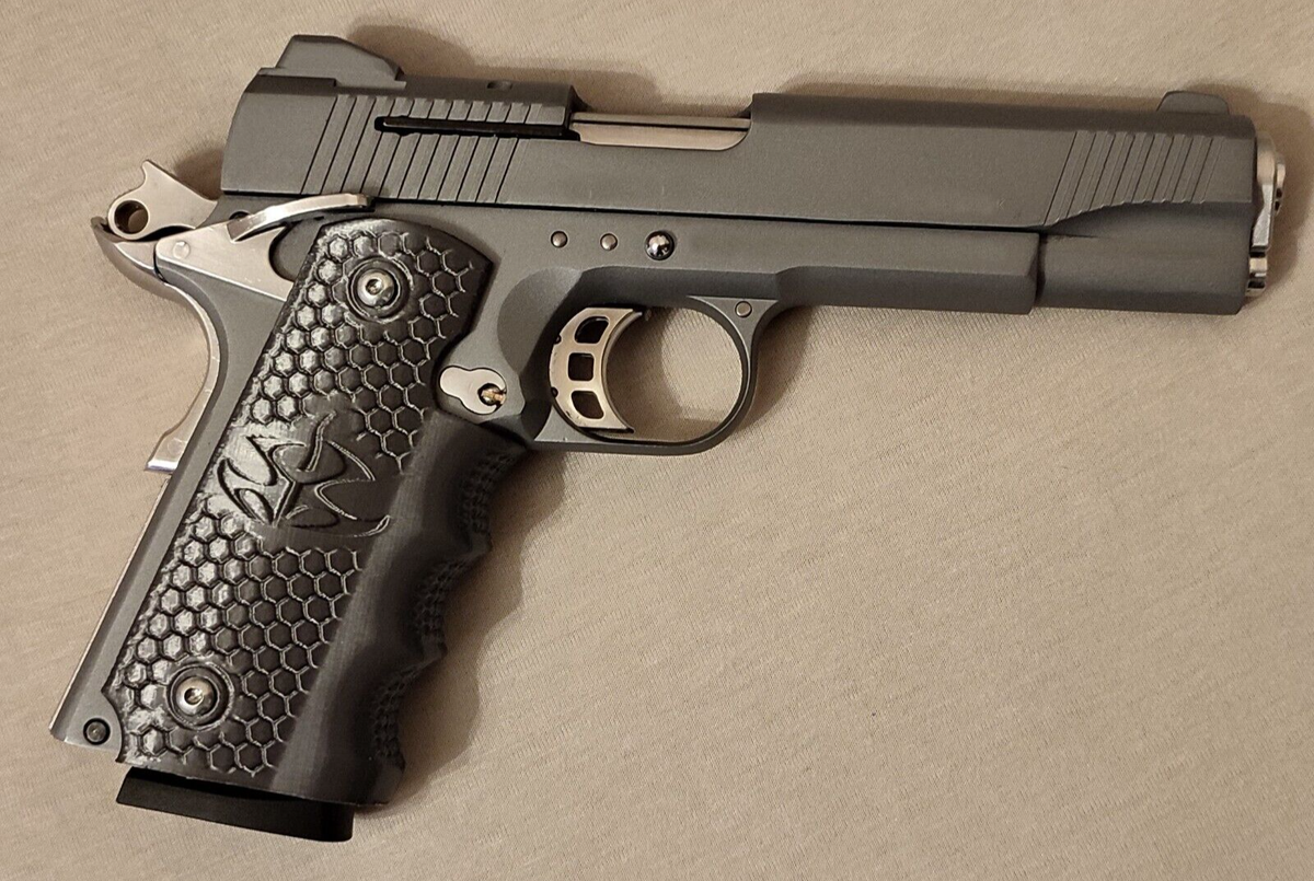 Hitman Green Guns