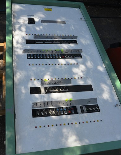 Heinemann Switch Distribution Board 72 Pole 200A Main Switch 1x 4Pole ...