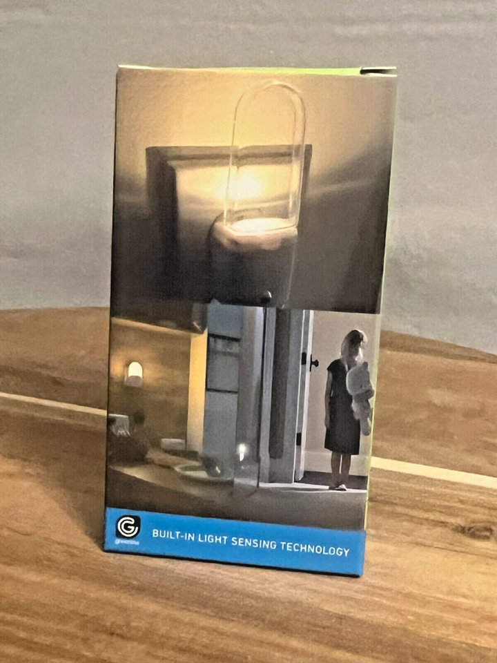 Greenlite LED Nite Lite Built in sensor 2 pack x2 (CLEAR) Total of 4 ...