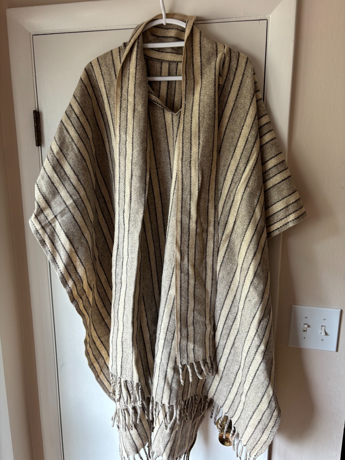 Mexican handmade sarape poncho - wool, one size, roug… - Gem
