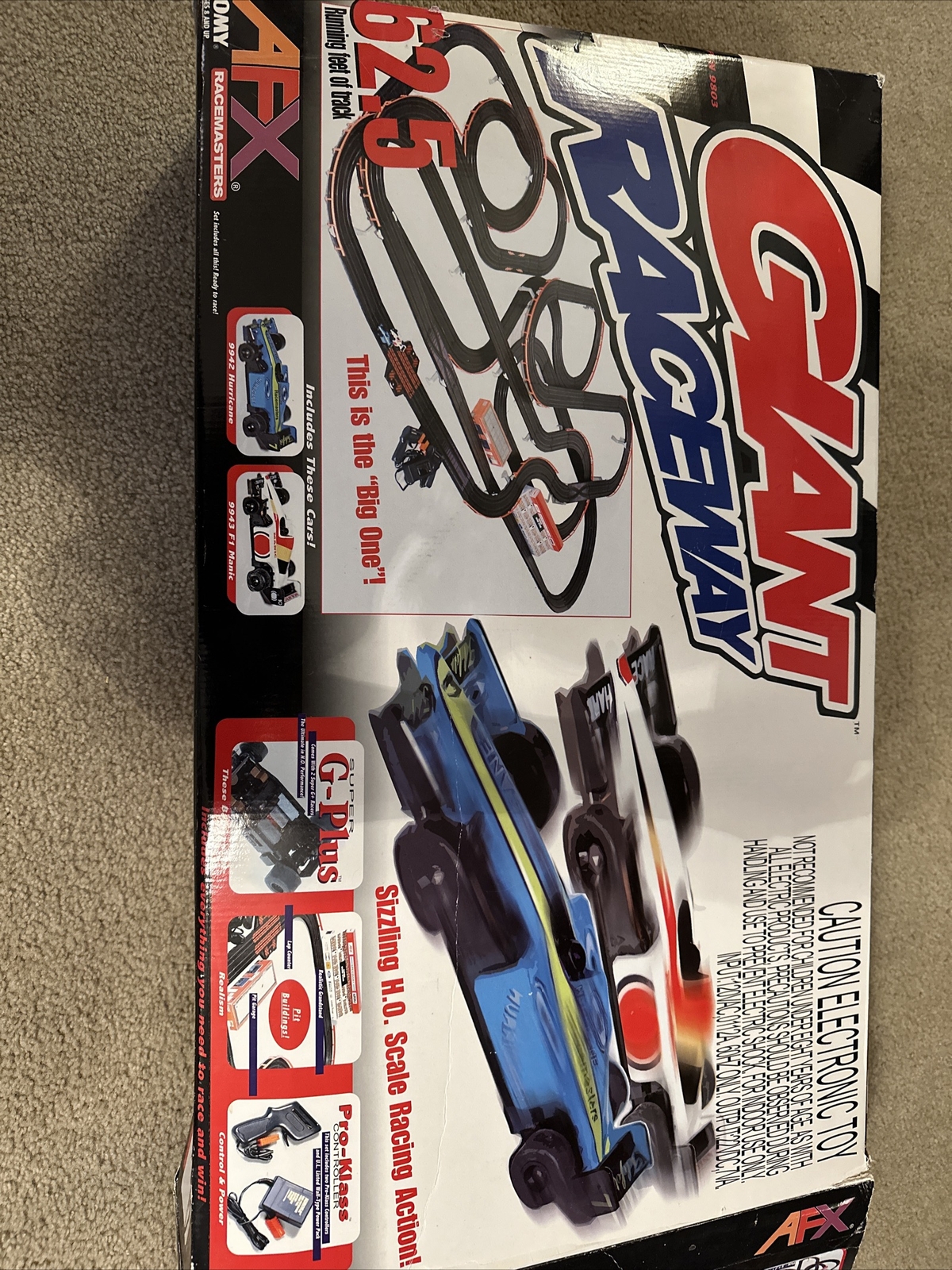 AFX TOMY GIANT RACEWAY #09803 w/ 2 Original Cars PLUS 2 Extra Cars ...