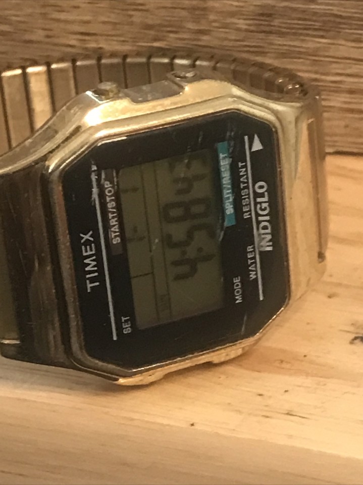 TIMEX 555 RR Classic Digital Indiglo Gold Tone watch With New Battery ...