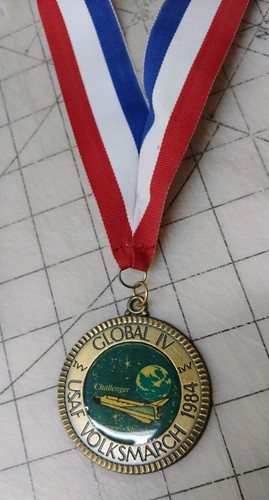 USAF Volksmarch IVV Space Shuttle Challenger Global IV 1984 Medal on ...