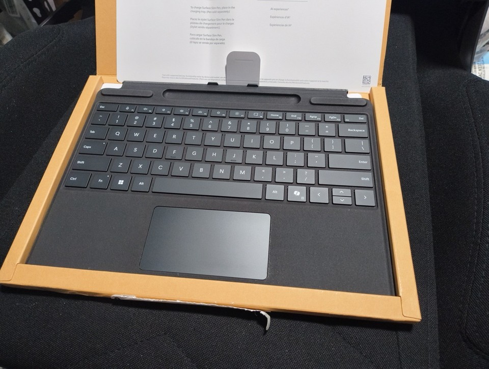 Microsoft 1864,1962 Surface Pro Keyboard Case Open Box | eBay