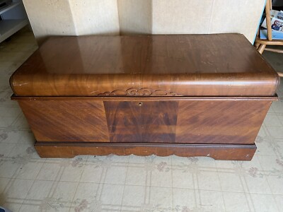 1900-1950 - Cavalier Cedar Chest