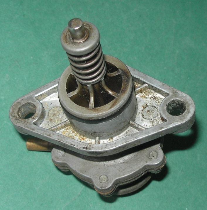 Porsche 356 912 A. Pierburg KG Nauss Made in West Germany Fuel Pump ...