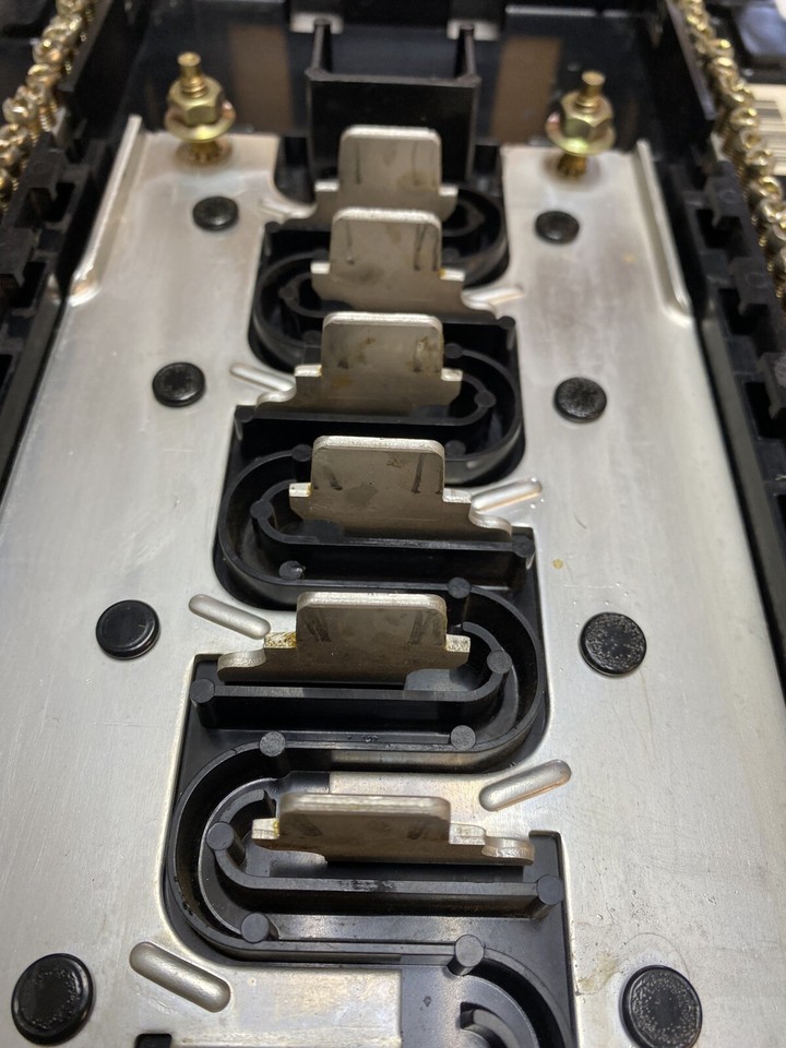 Square D 200 amp 240v SC40M200S Bus Bar Replacement 40sp 1 Phase MCB | eBay