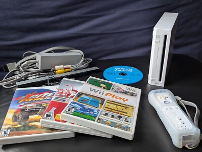 Nintendo Wii Console bundle- RVL-001 + 4 Games + Wiimote /Wii Sports ...