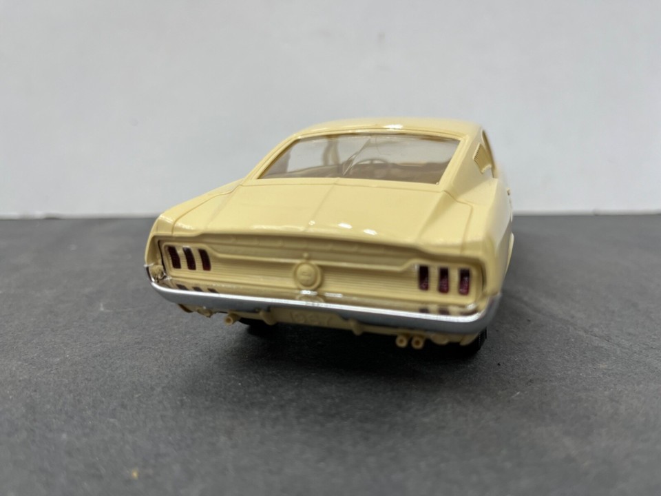 C9 1967 Ford Mustang Fastback Yellow friction Promo Car Vintage 1/25 ...