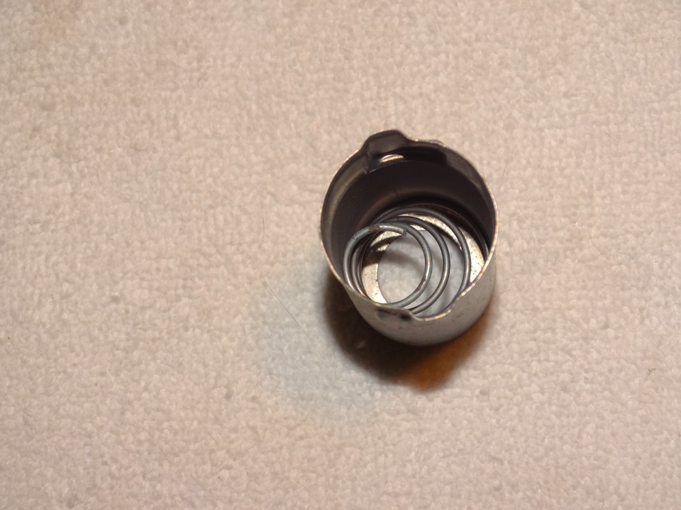 1 x Metal J-Slot Spring Loaded Tube Shield *12ax7-12au7 size*(12 ...