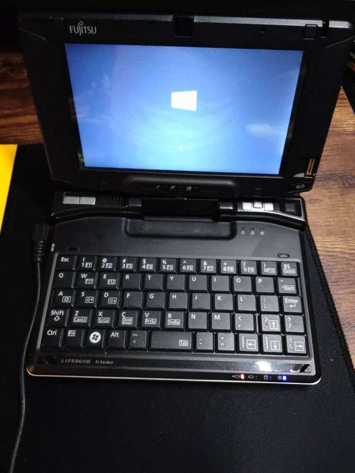 Fujitsu Lifebook U810 UMPC Mini Laptop Tablet PC Windows 10 / XP / 7 ...