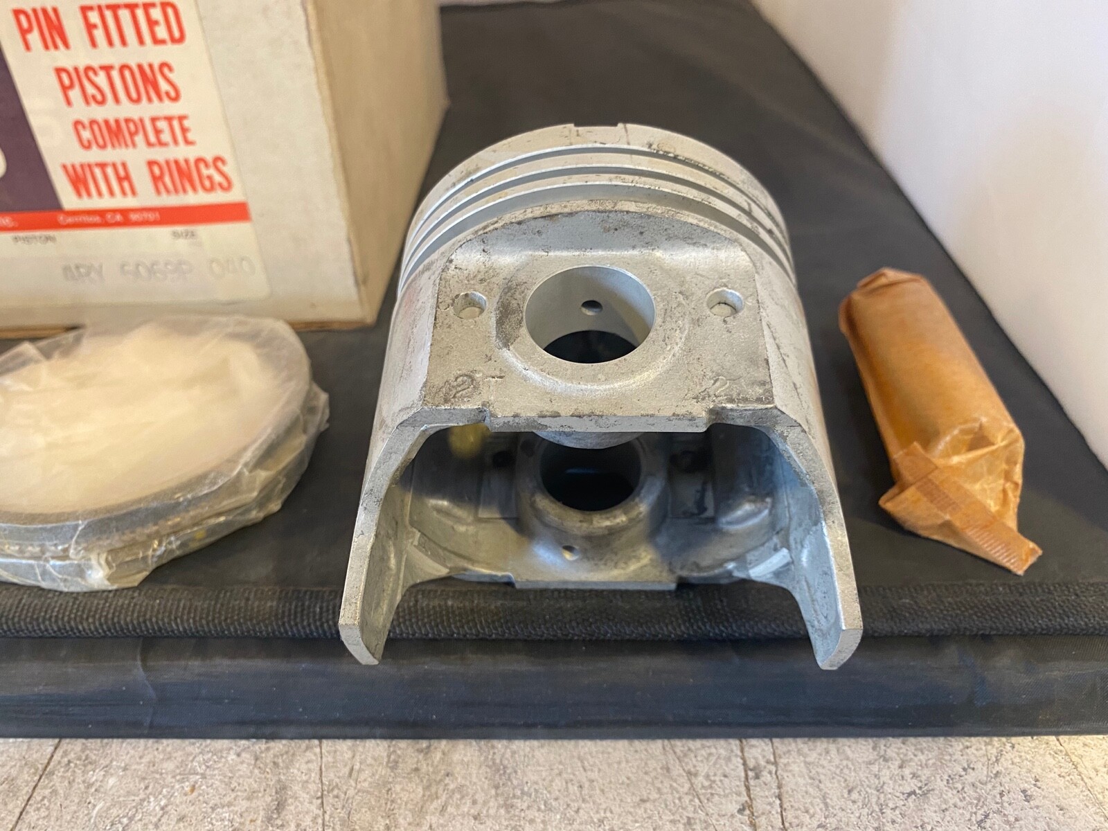 Toyota Corolla & Carina 2TC 1.6 Liter Engine Pistons & Rings +.040 8/74 ...