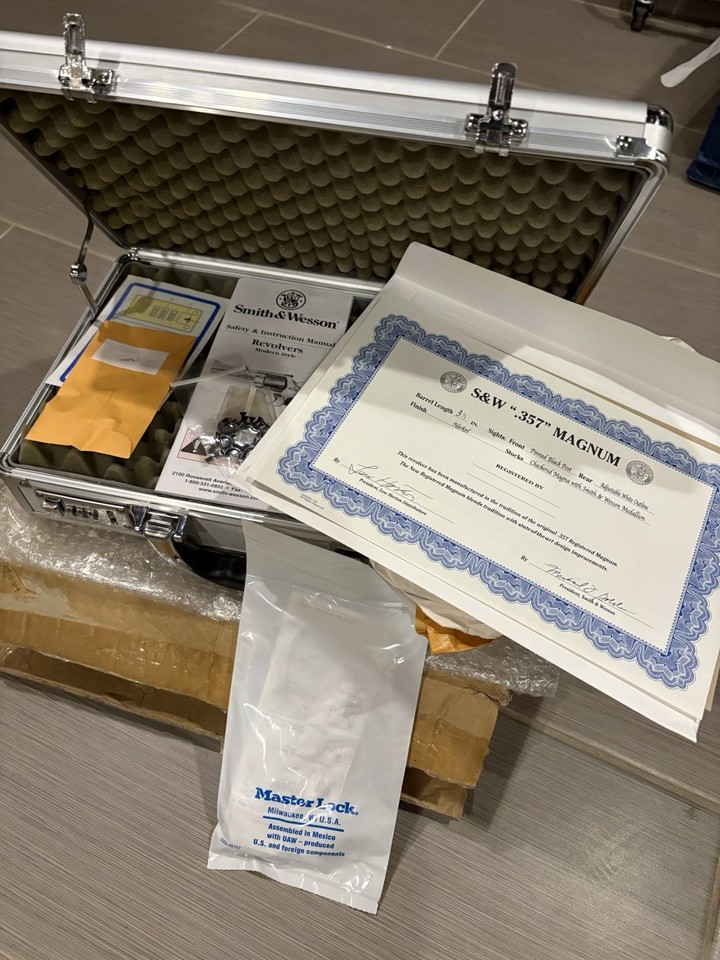 Smith & Wesson Performance Center Case LEW HORTON Reg. Magnum 3.5 ...