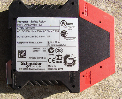 Schneider Electric XPSDMB1132 Safety Relay 24V 20ms Response C&C ...