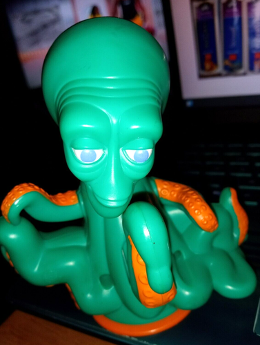 Shark Tale Luca the Octopus Burger King Kids Meal Suction Movie Figure ...