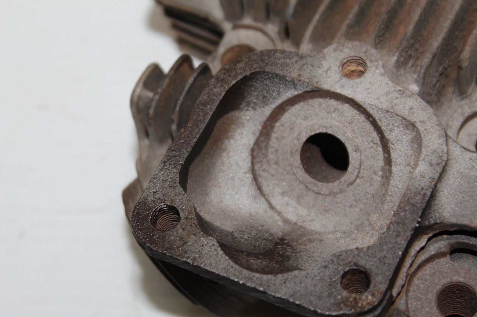 1971 Harley-Davidson Ironhead XL 1000 Sportster Rear Cylinder Head ...