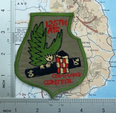 Patch , 125th ATC Air Traffic Control Battalion Bien Hoa , delta center ...