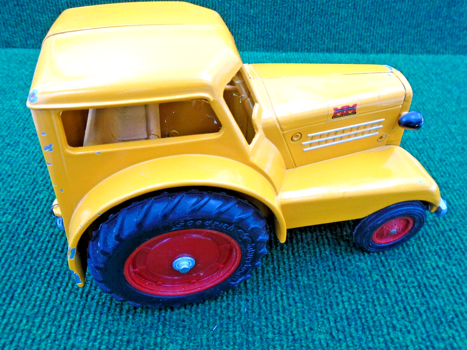 Minneapolis Moline 1938 UDLX Comfortractor Cast 1/16 Scale Models ...