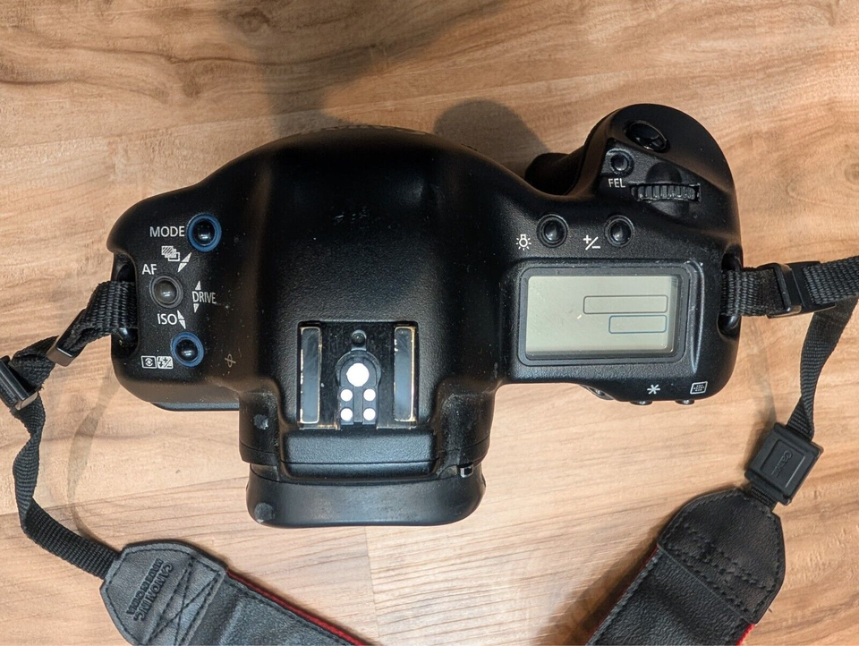 Canon EOS 1Ds Mark I - Full Frame - 11.1 MP - DSLR - Body Only, 1Ds ...