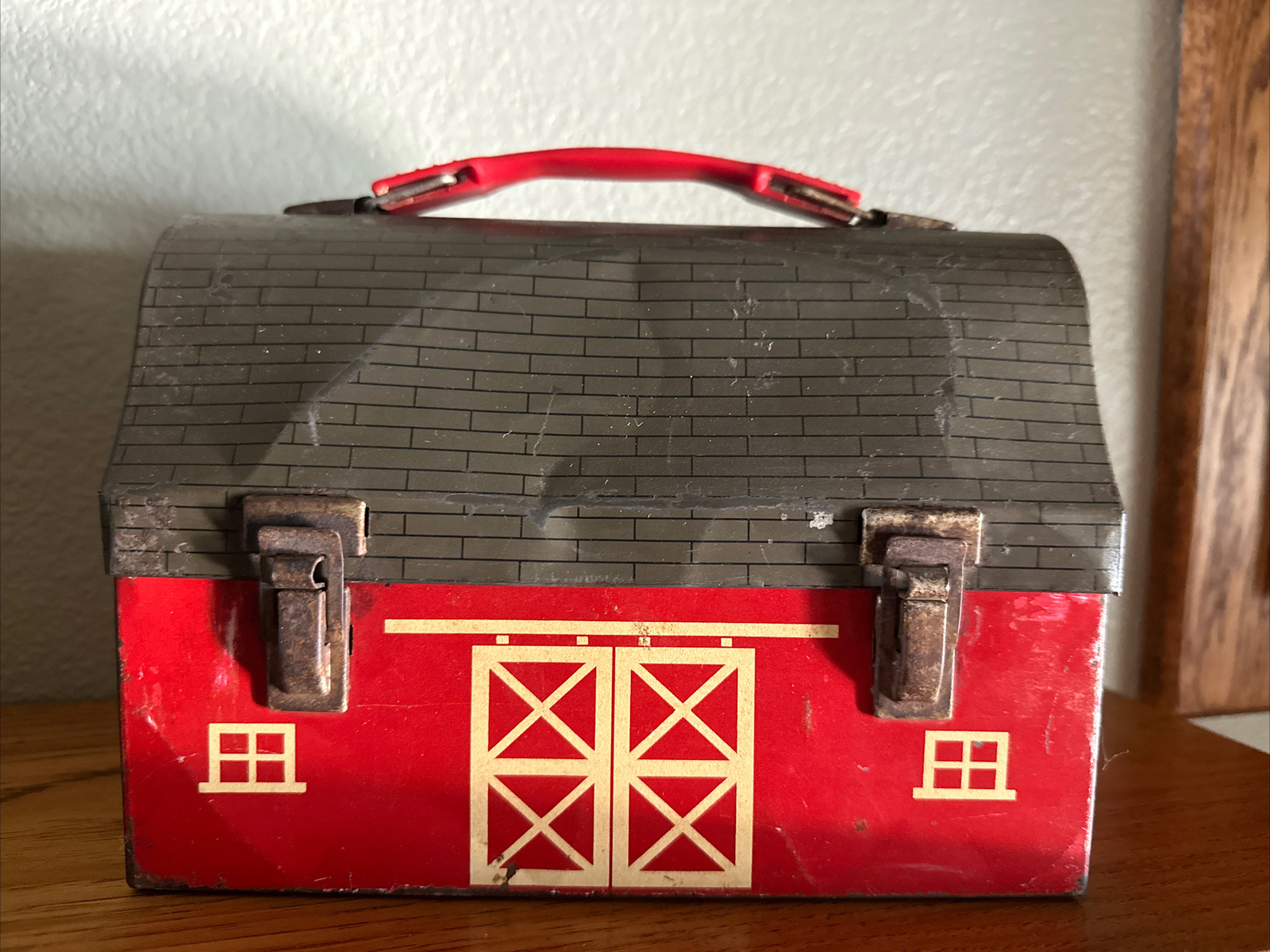 1950's American Red Barn *Door Shut* Metal Dome Lunchbox, No Thermos | eBay