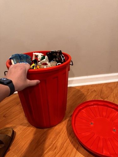 Giant Bucket Of Vintage And 2000’s Legos | eBay
