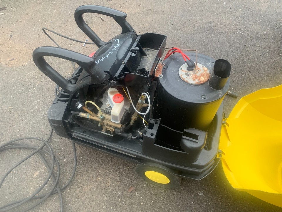 Karcher HDS 551C Pressure Washer Hot Jet Wash Diesel 240V CLOSED GARAGE ...