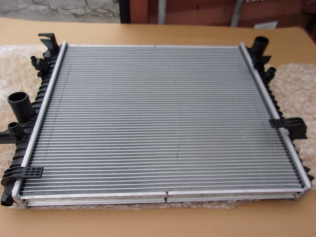 Jaguar XJ XJR 2010 to 2018 Radiator 5.0 Liter C2Z10786 or C2d38735 ...