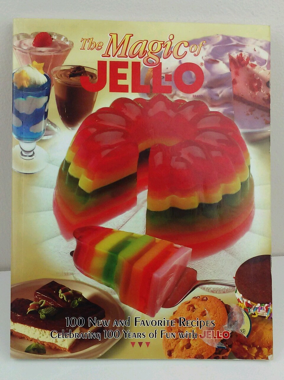 The Magic Of JELL-O New And Favorite Recipes (2001, Paperback) 128 ...