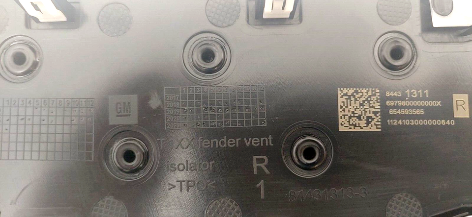 19-25 GMC Sierra 1500 5.3L V8 Passenger Fender Vent Gloss Black Emblem ...