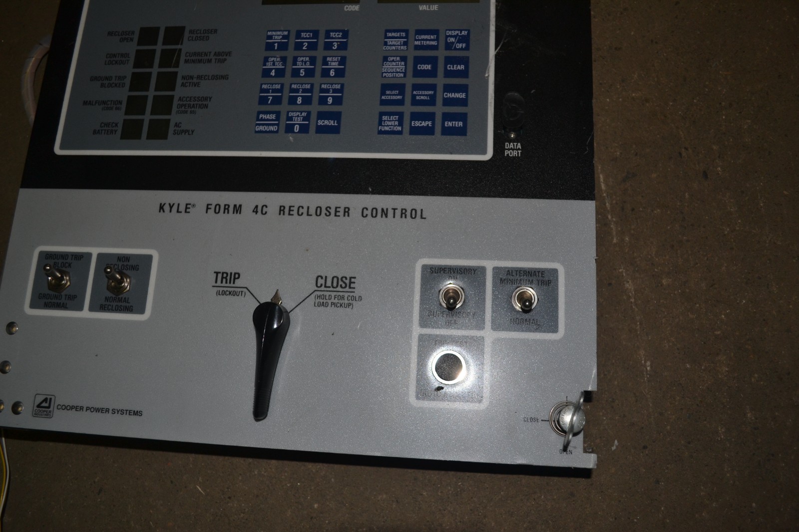 USED Cooper Power Systems KYLE FORM 4C RECLOSER CONTROL | eBay