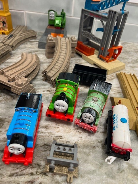 Thomas The Train Trackmaster w/2 Motorized Tanks 2 Cargo Cars, Percy 55 ...