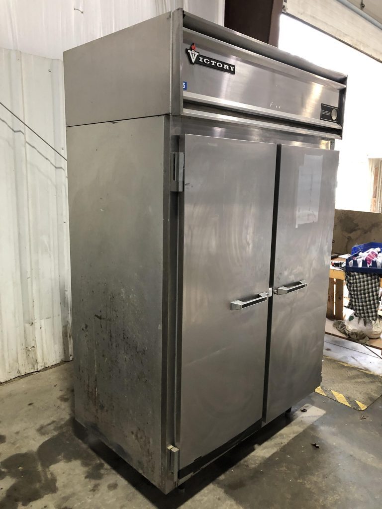 Victory RAA-2D-S7-SD 2 Door Reach In Refrigerator 115V 53" X 36" X 84 ...